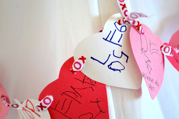 The Newfangled Housewife: Valentine's Day Banner Craft for Kids