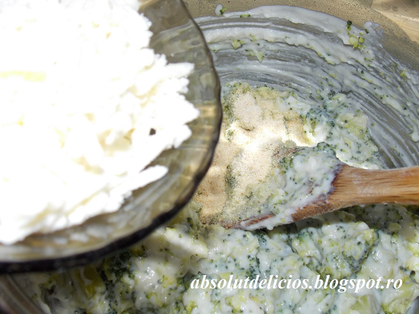 Absolut Delicios: FISH FILLET WITH BECHAMEL SAUCE AND BROCCOLI