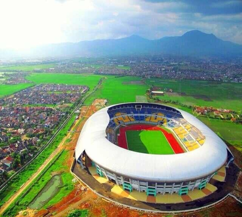 10 Stadion Termegah di Indonesia | Part 2 ~ Weproud