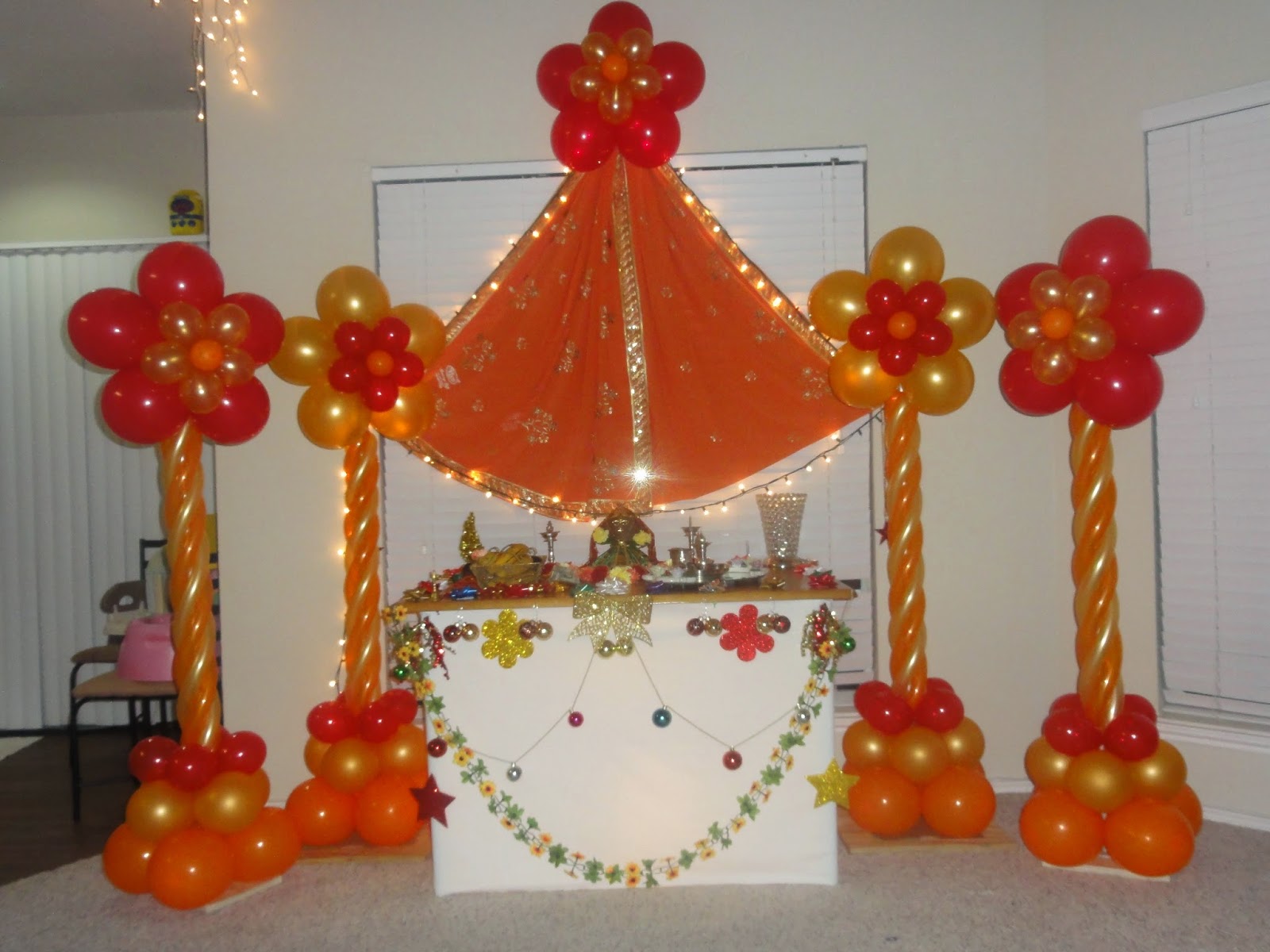 Santo Diamond Balloon Design: Balloon Arch