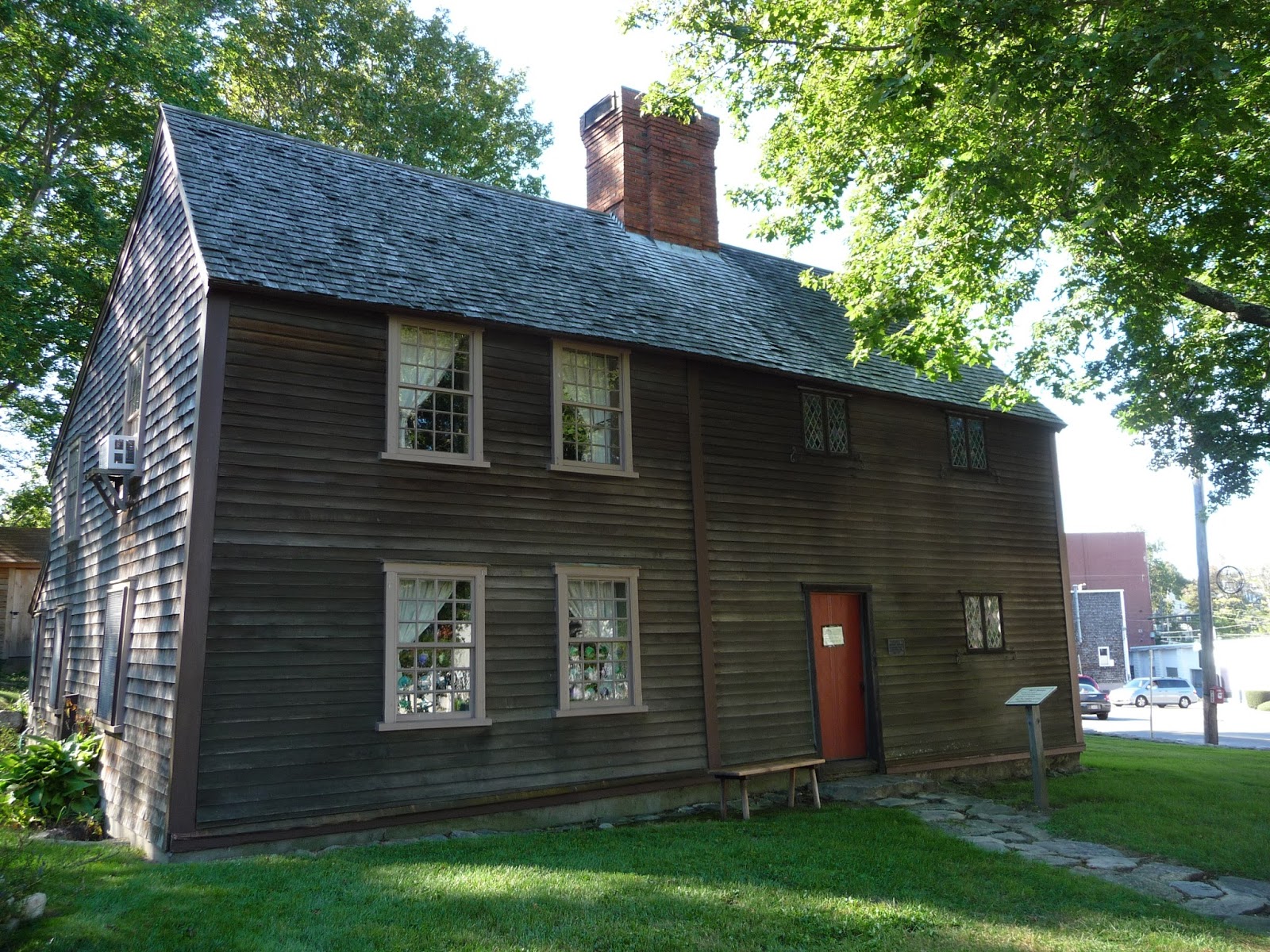 Nutfield Genealogy: Jabez Howland House, Plymouth, Massachusetts