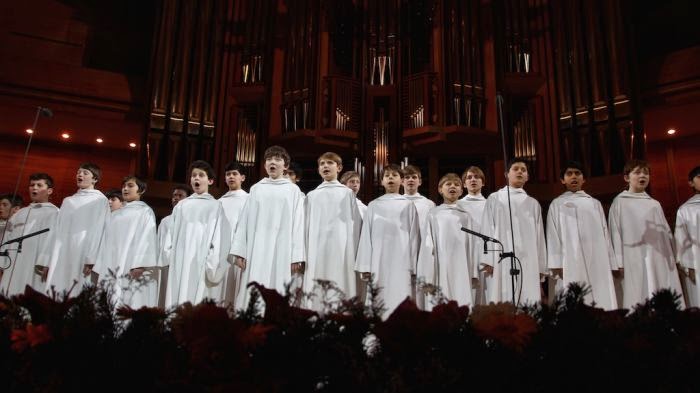 Mini-Angels: Official Libera Photos from Moscow