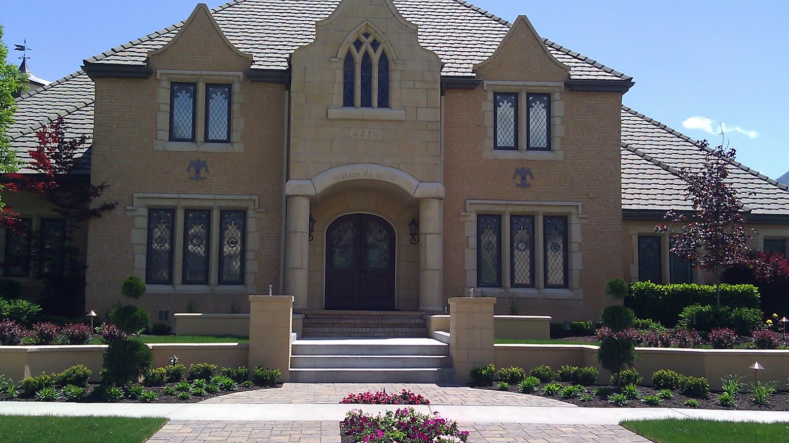 Stucco Tech: Platinum Landscape - Retaining Wall