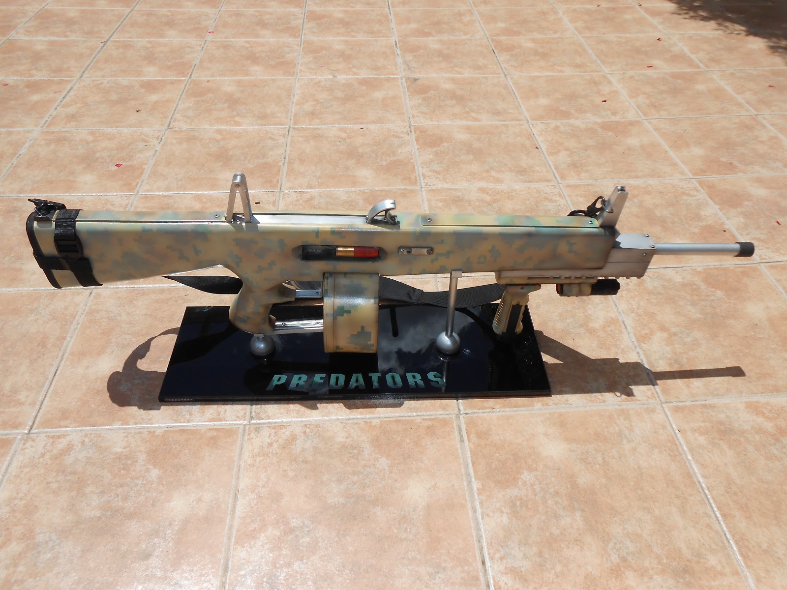 Predators, rifle AA-12