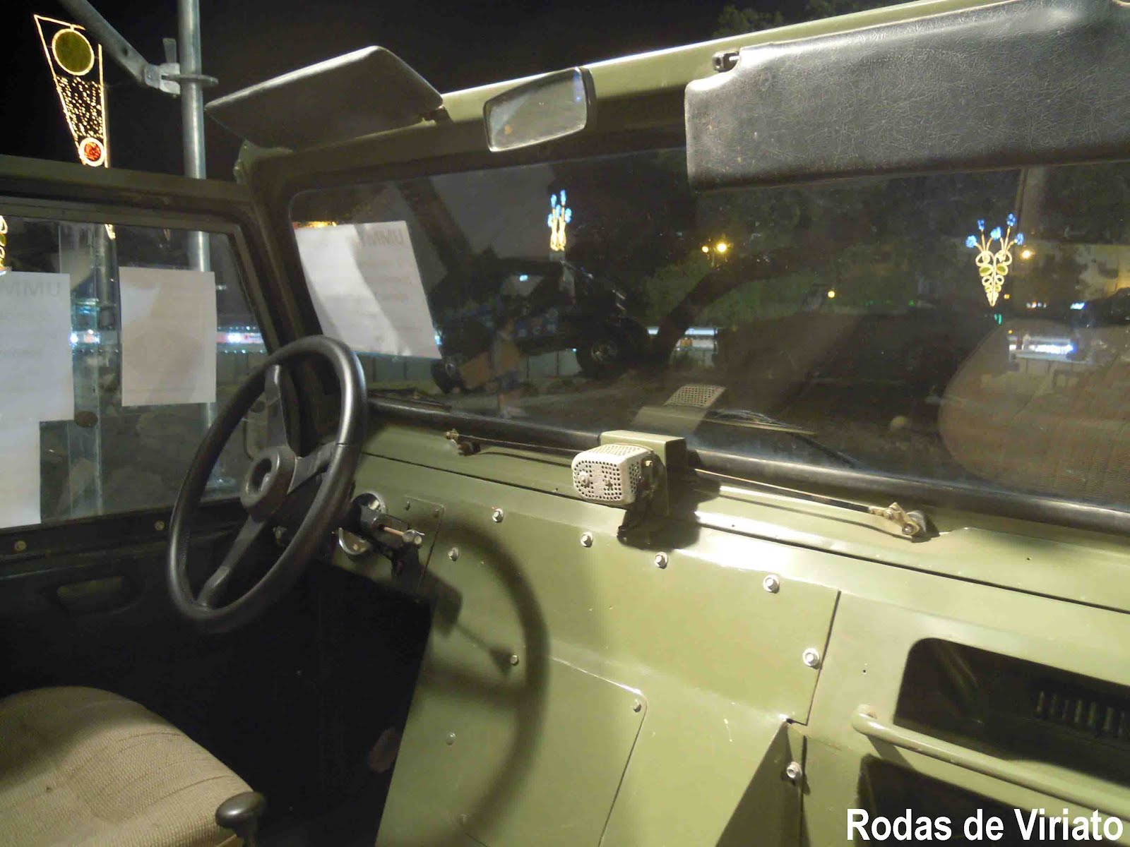 Jipe UMM 4x4 Cournil curto - Feira de Santiago (1/2)