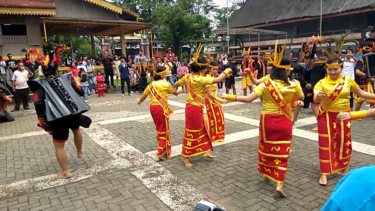 TARI TRADISIONAL 34 PROVINSI DI INDONESIA LENGKAP « TUGAS PUTEK