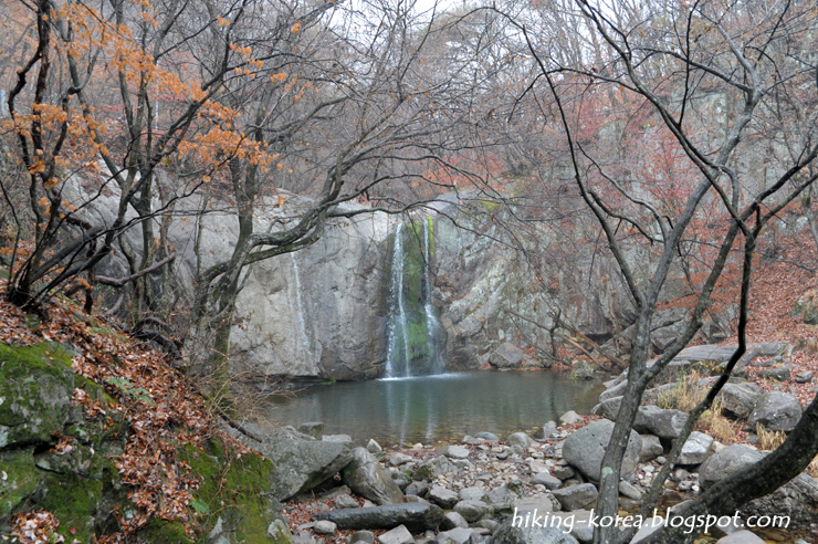Hiking, Trekking, Local Tour in Korea: Obongsan (Obong mountain ...