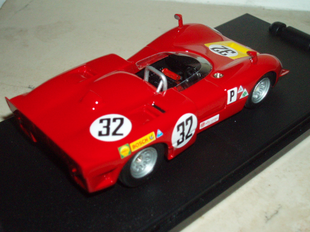 GRANDI E PICCOLE AUTO: Vecchi modelli e nuovi collezionisti