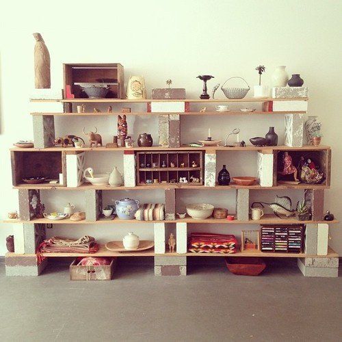 Estantes Hechos Con Bloques De Hormigón Jardinera De Entrada De