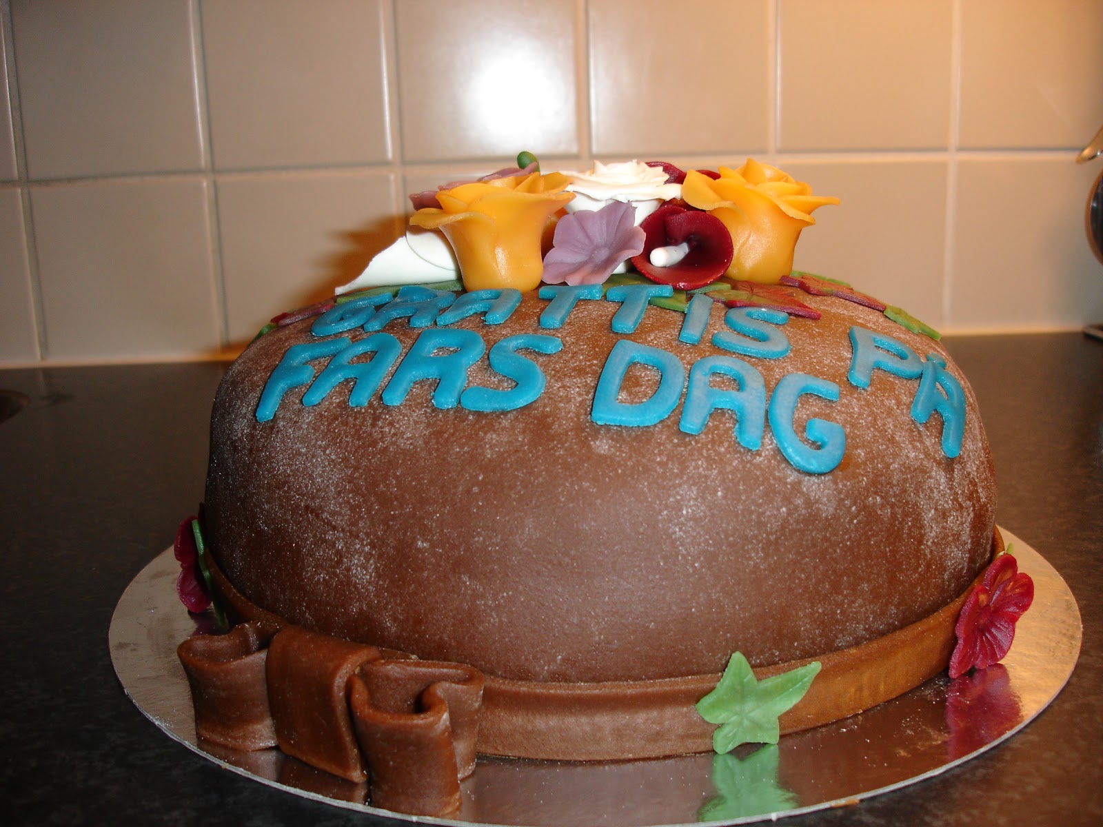 Maries Tårtor: Grattis på fars dag tårta till Jennys pappa