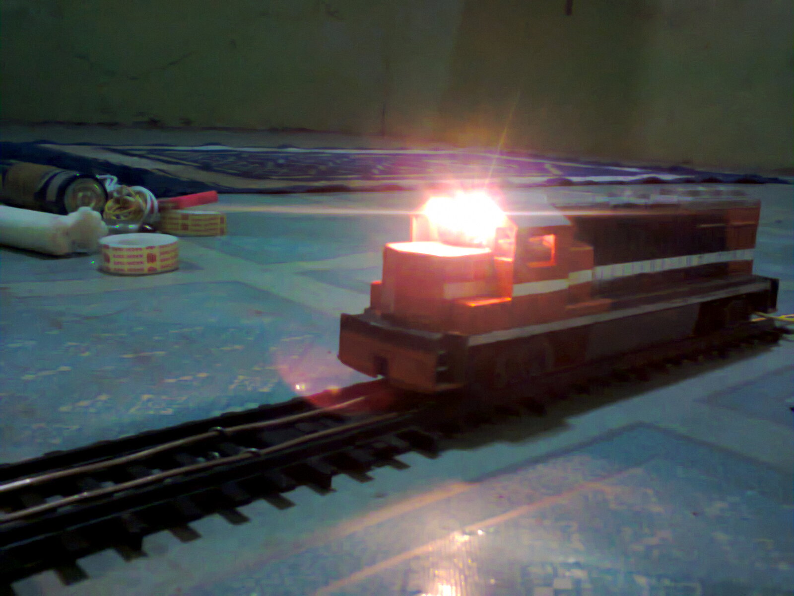 Kereta Api Indonesia: Elektrisasi Pada Kereta Api Mainan