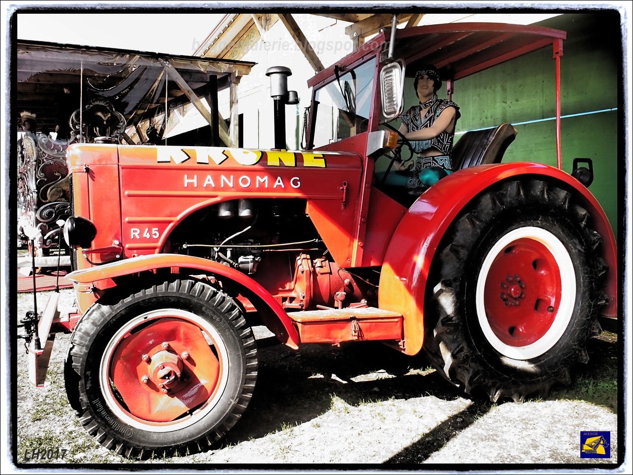 Bagger Galerie Construction Machines: HANOMAG R45 Bulldog Traktor Trecker