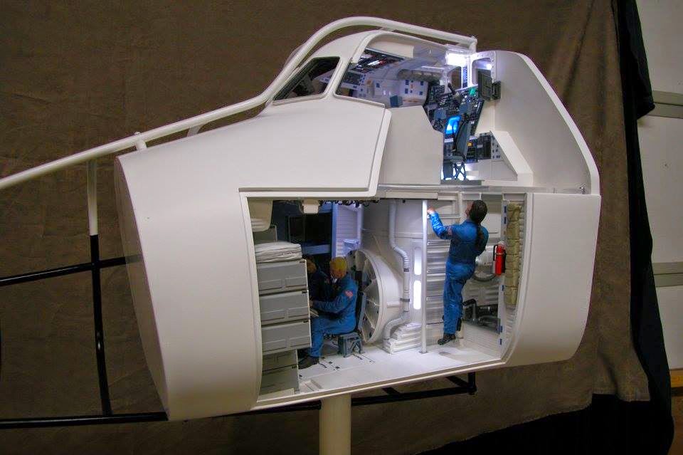 Bruce's Scale Modeling Domain: 1/12th scale space shuttle cockpit cutaway