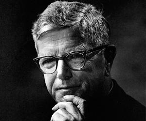 Aditya Library: Scientist of the day -Frank Macfarlane Burnet