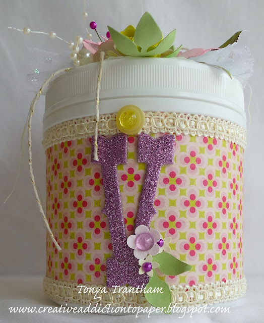 Creative Addiction to Paper: Flowering Friendship Container