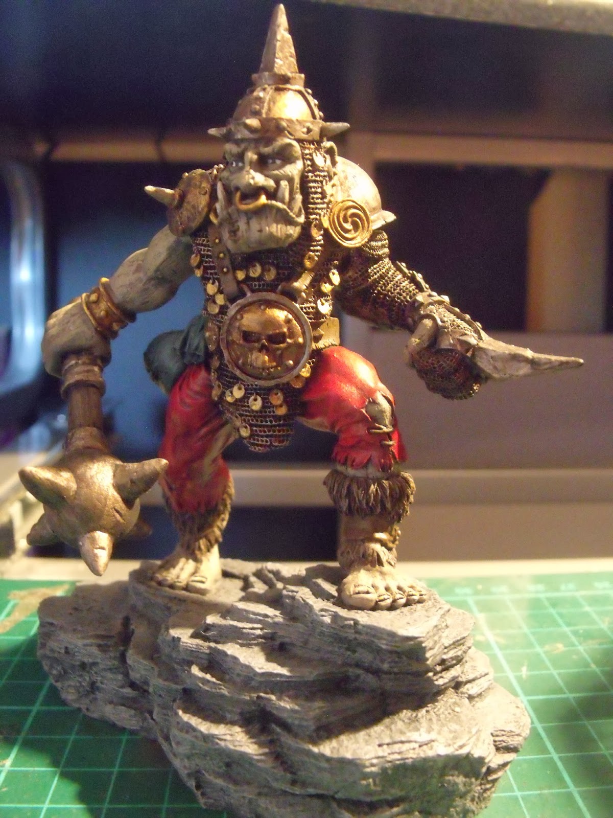 Limited Edition Warhammer models: Busts and Statue - Ogre Mercenary