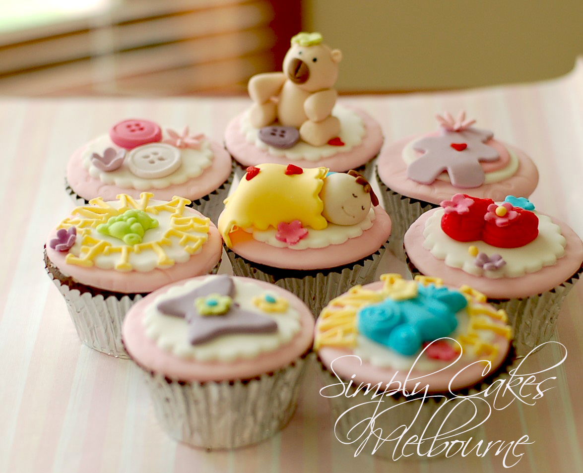 Simply Cakes Melbourne: 1 month old baby mini cakes and cupcakes set
