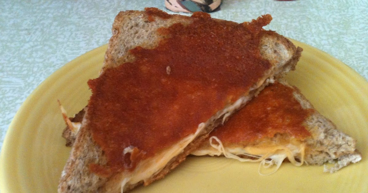 Holly Goes Lightly: Cheesy Grilled Cheese Sandwiches