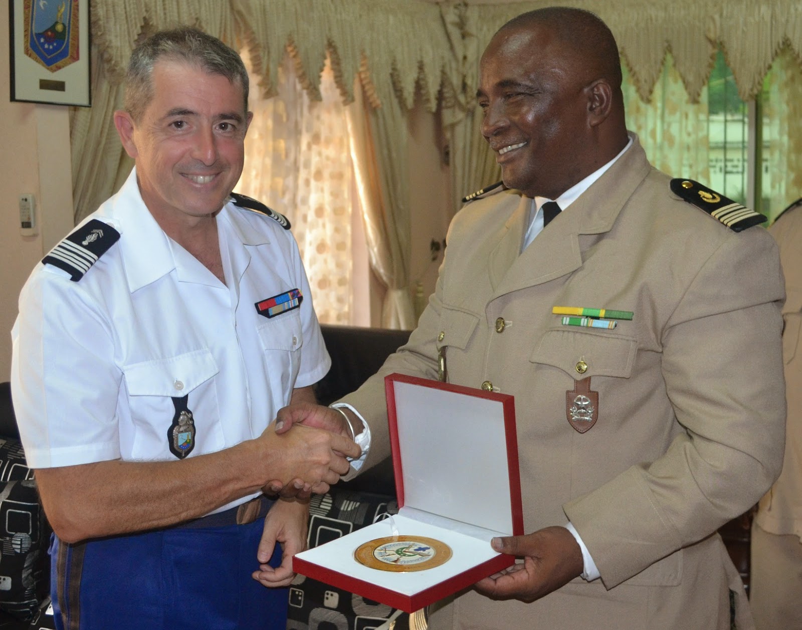Coopération France-Comores : visite du commandant de la gendarmerie de ...