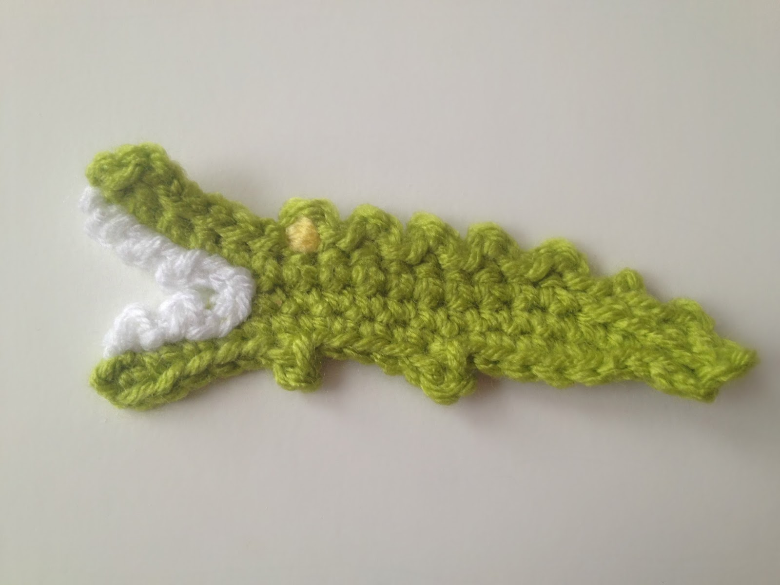 By Jenni Designs: Free Crochet Pattern Tutorial: Alligator Applique