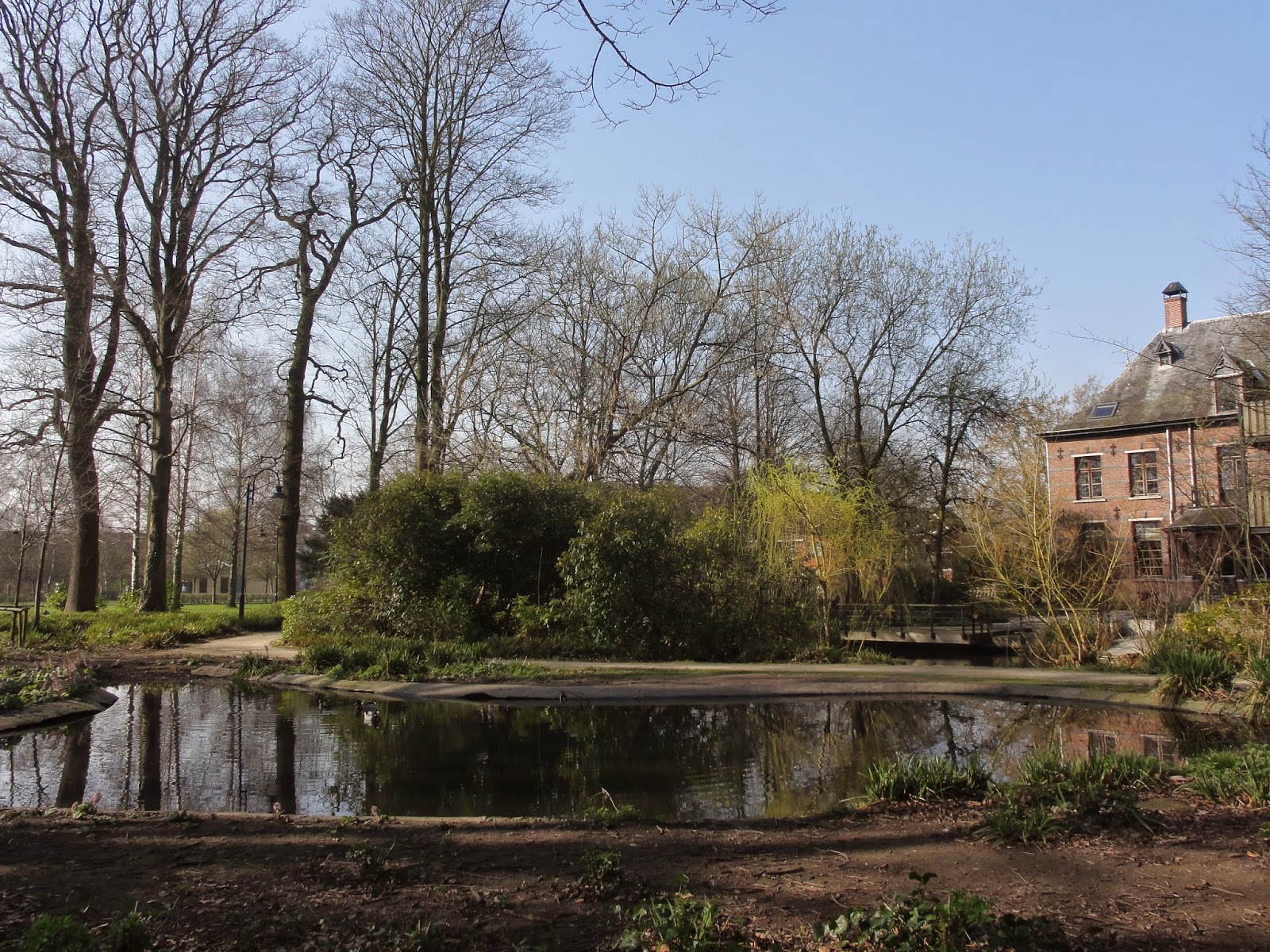 La France Profonde -- An American in Aveyron: Travel Tuesday: Geel, Belgium