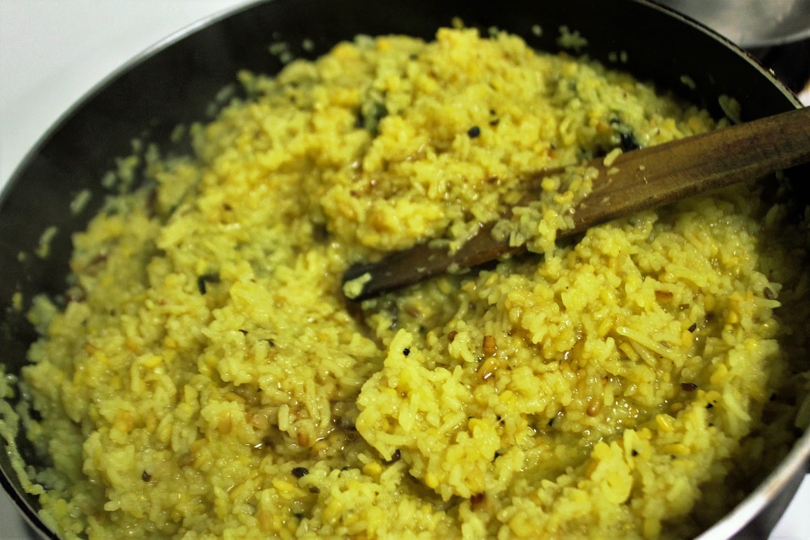 Bethica's Kitchen Flavours: Bengali Plain Khichuri / Khichdi (Simple ...