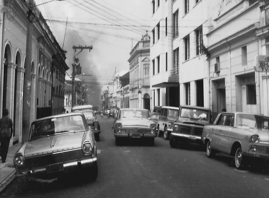 Antigos Verde Amarelo: Simca Esplanada 1967 & Willys ...