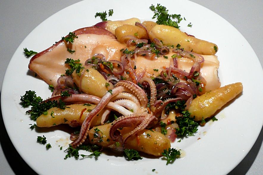 Kulinarische Welten zu Fisch- und Meeresfrucht: Ziehharmonika-Kalmar ...