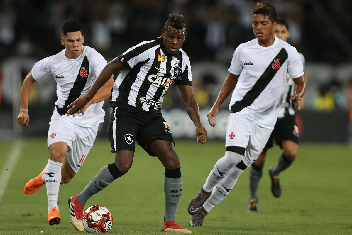 Em Cl ssico Movimentado Botafogo Vence O Vasco Por 3 A 2 E Vai Final em-cl-ssico-movimentado-botafogo-vence-o-vasco-por-3-a-2-e-vai-final