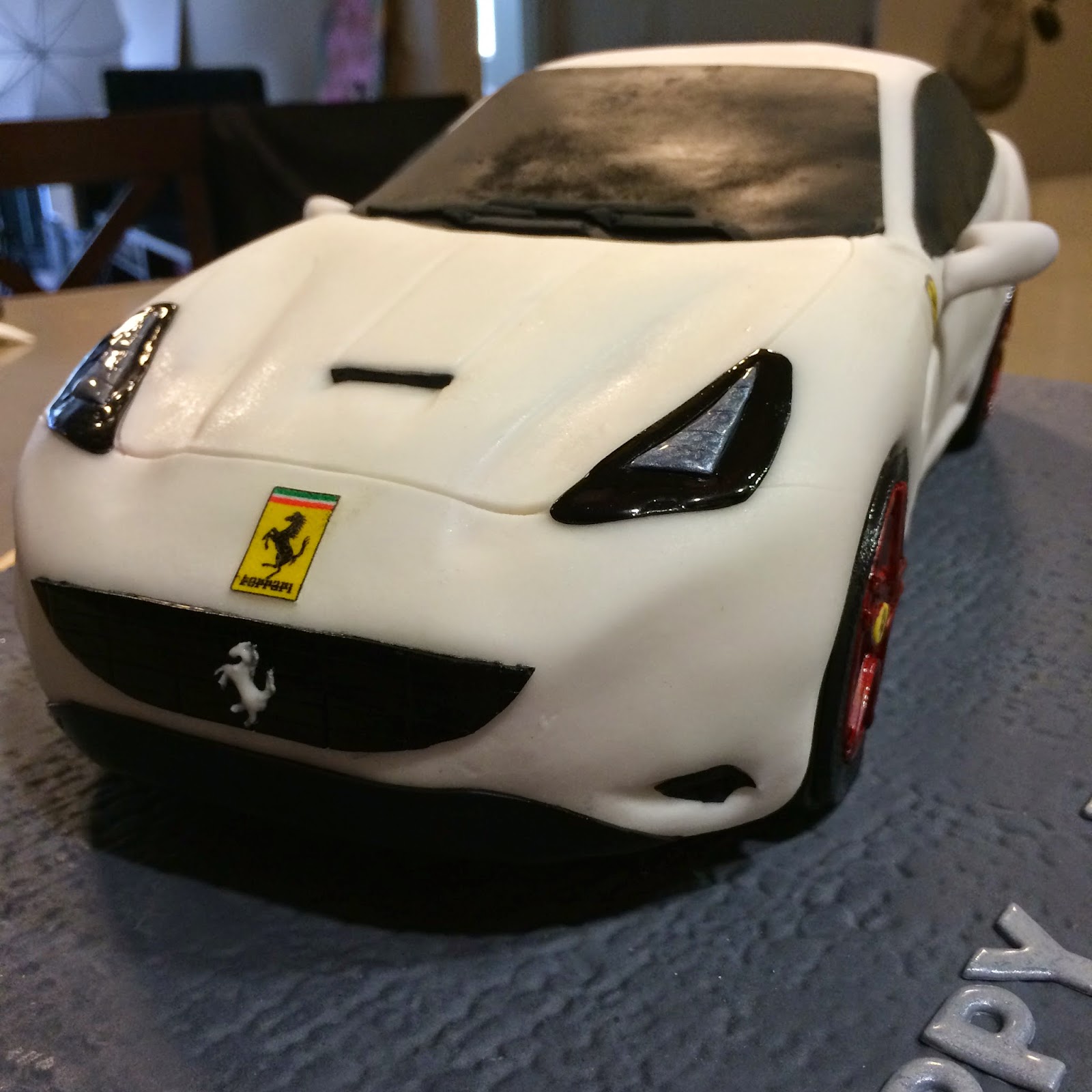 Delicious Arts Bakery: Ferrari California Cake Tutorial