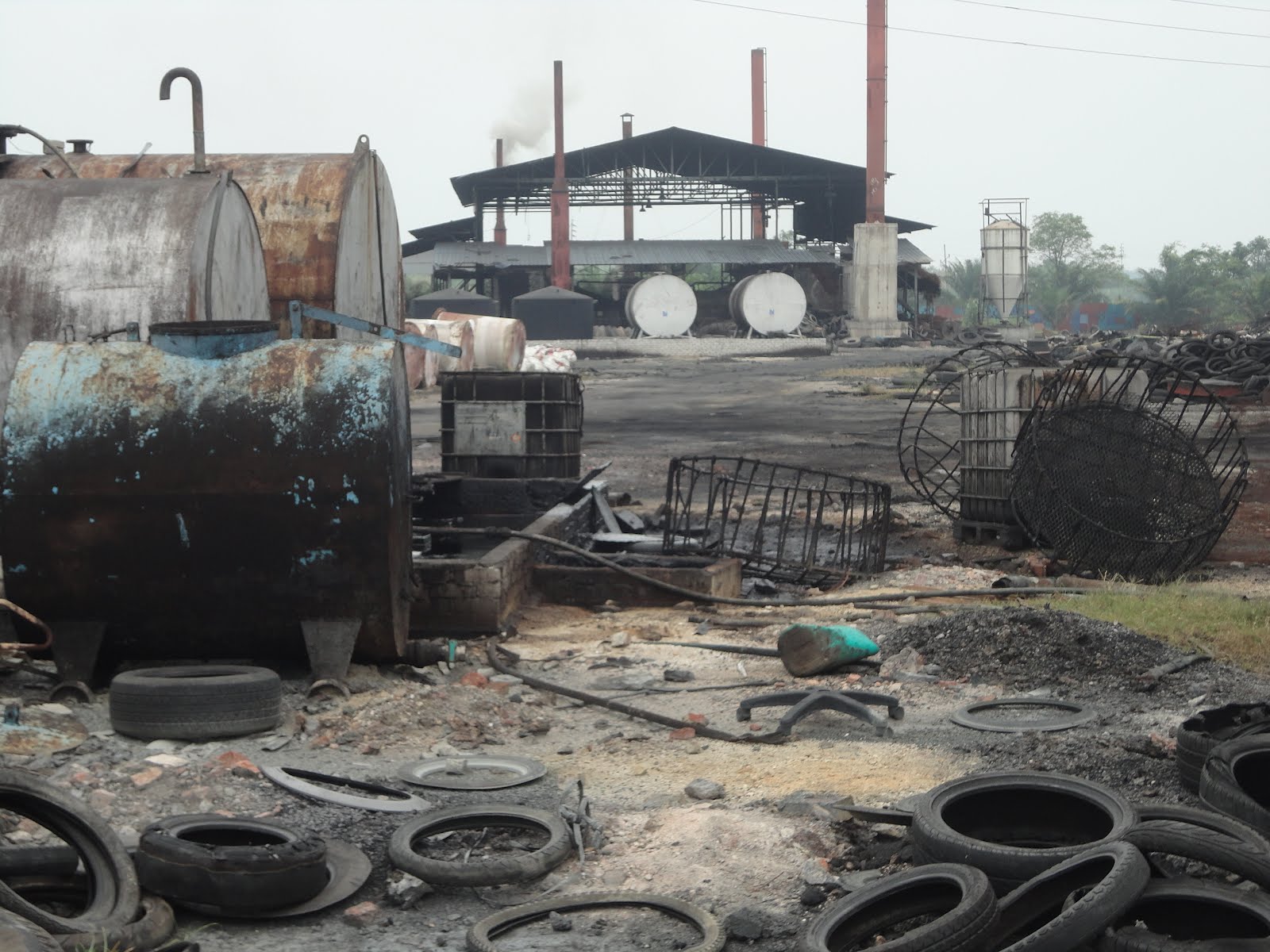 SUSTAINABLE LIVING INSTITUTE (SAVE): OF TUKUN, SANUSI JUNID, AND TYRE OIL