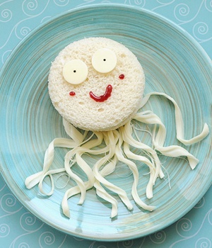 How to Make Octopus Shaped Sandwichs.