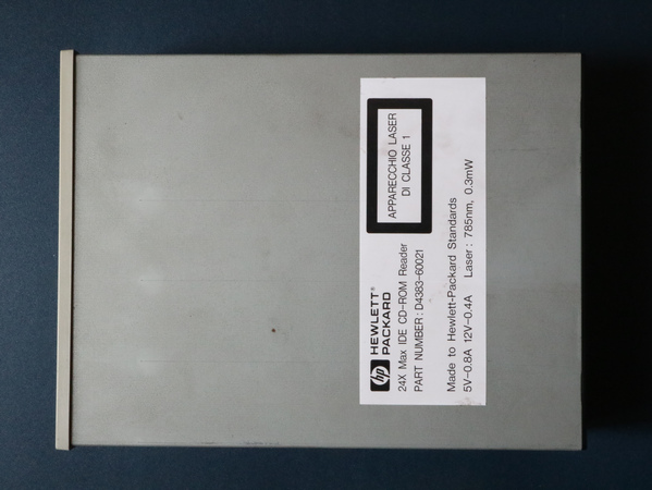 BugWorkShop - 甲蟲工作室: Hitachi（日立）CDR-8330 光碟機（CD-ROM Drive） - 介紹（一）