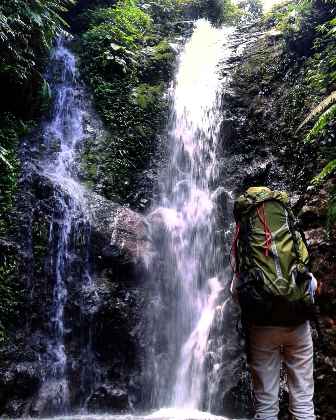 Curug Putri, Keindahan Tersembunyi Di Gunung Pulosari - LIBURAN JAMAN NOW