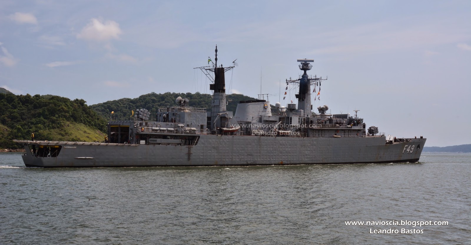 Navios de Santos & CIA: FRAGATA RADEMAKER F-49