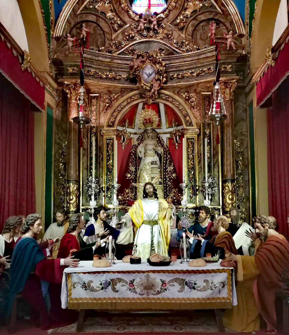 Costaleros de Oviedo: Málaga: La Hermandad de la Sagrada Cena Sacramental