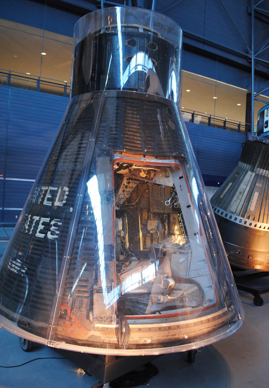 SPACE RELICS: La capsule Gemini 7 au Udvar-Hazy Center / NASM