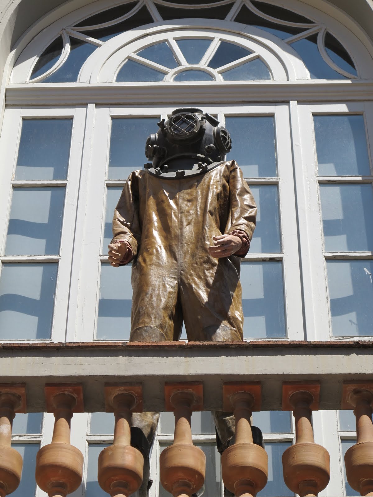 i n d r a p r a j n a: d a l í - m u s e u m