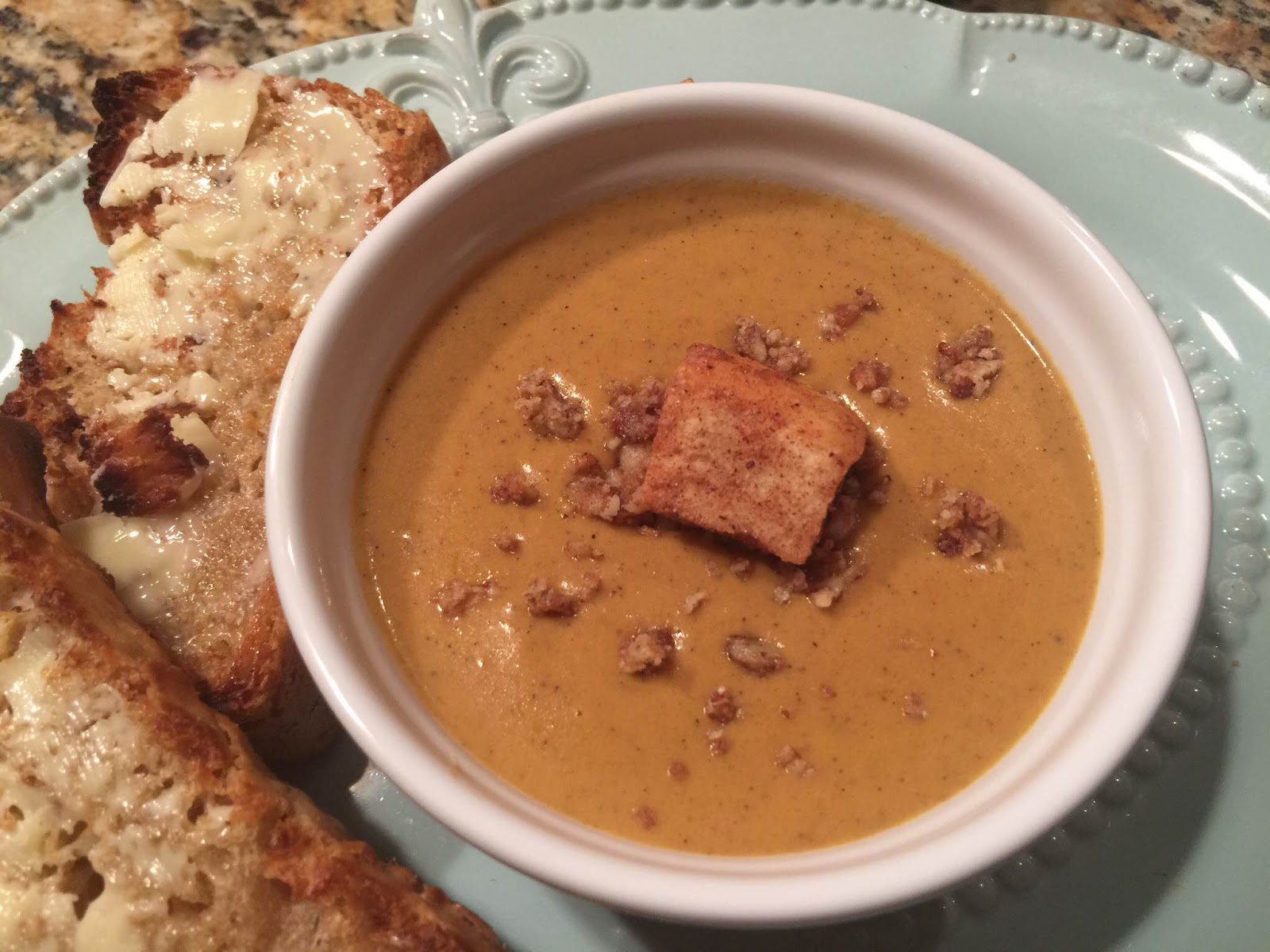 Kitchen Cheetahs: Copy Cat Kneader's Autumn Bisque Soup