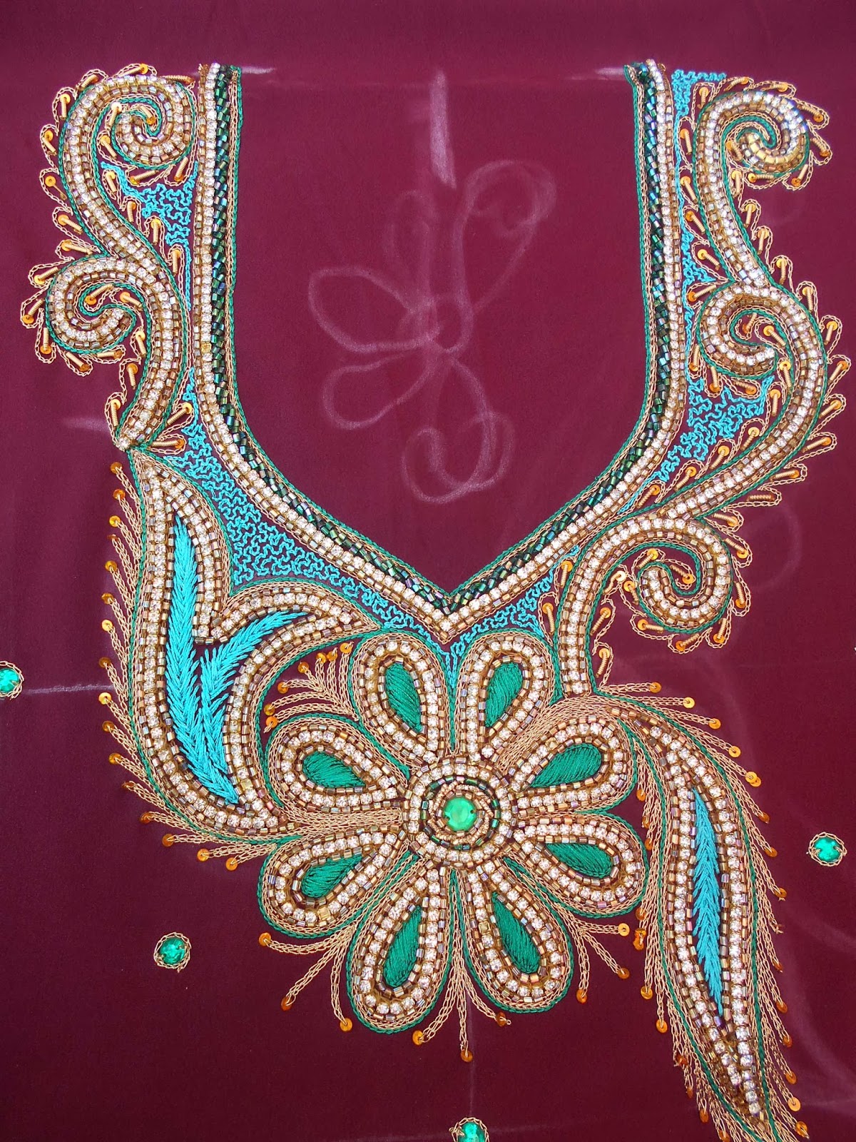 Chudi Neck Designs and Saree Designs ~ Aishwarya Fashions