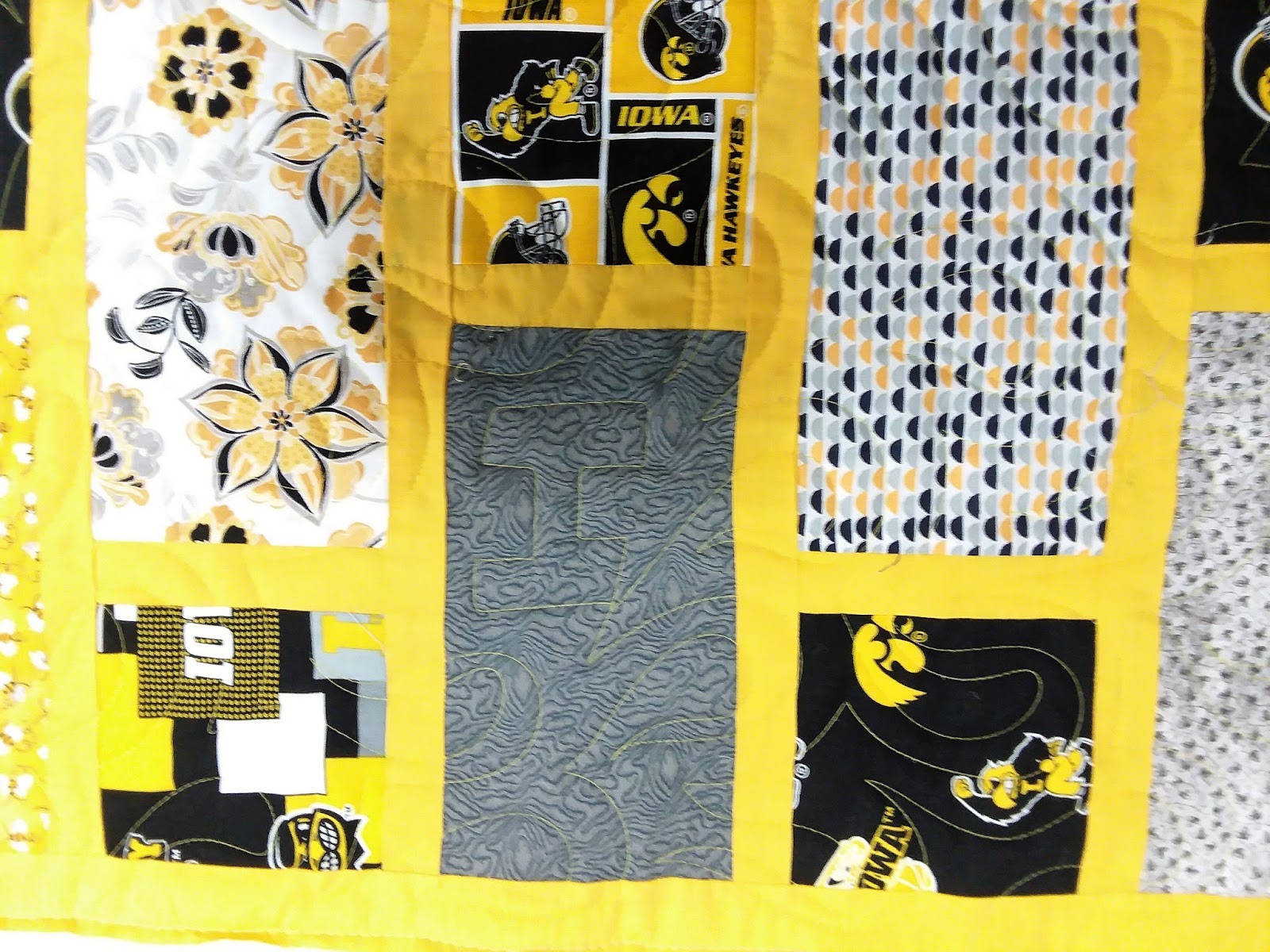 Down To Sew: Iowa Hawkeye quilt