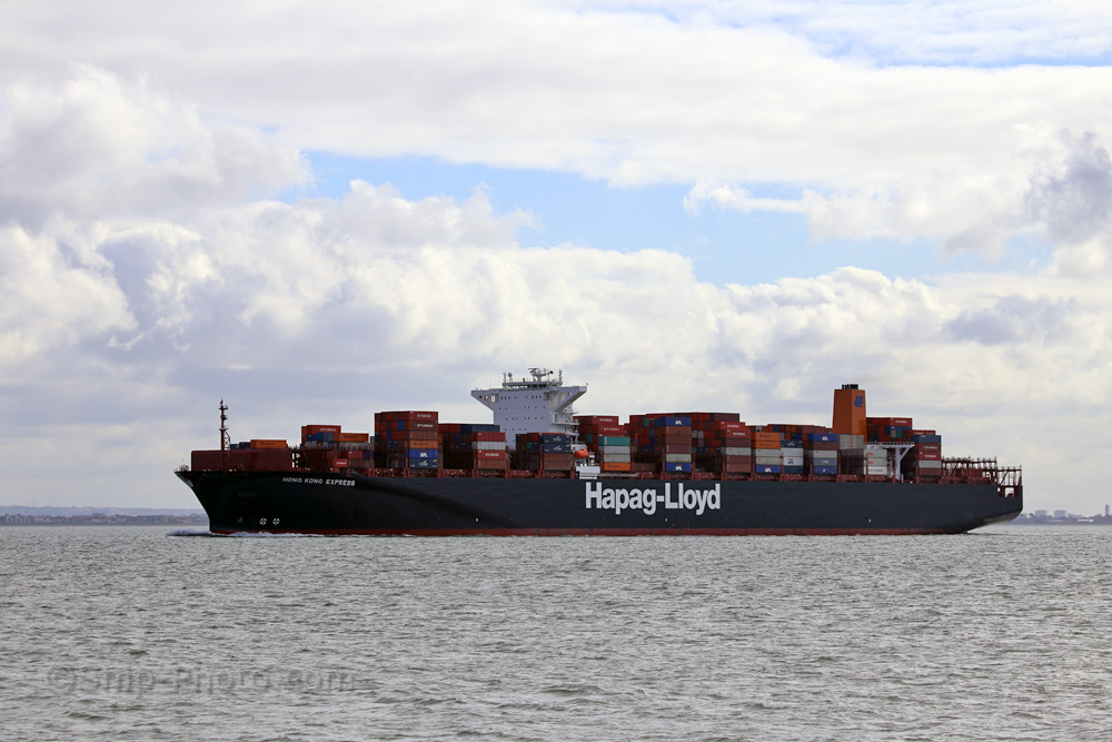 Ship-Photo: New generation container ships
