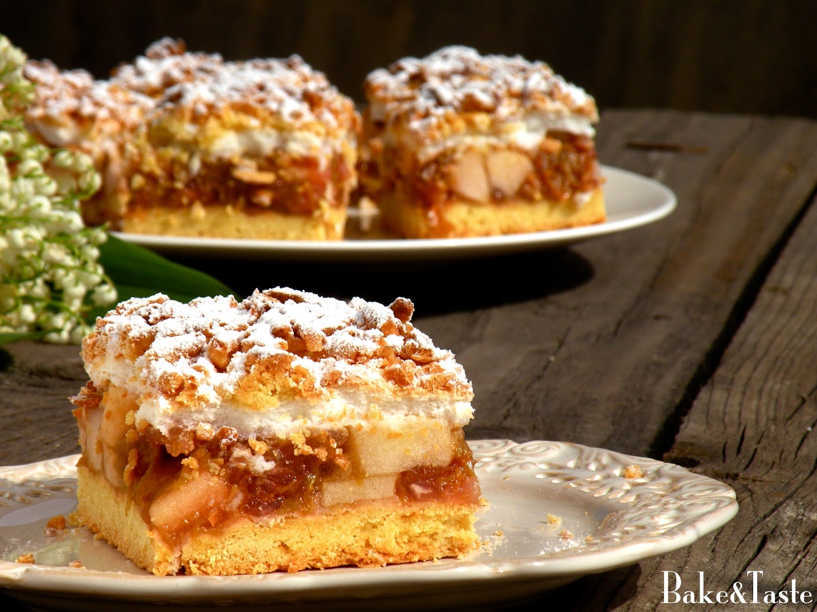 Bake&Taste: Szarlotka z rabarbarem i jabłkami