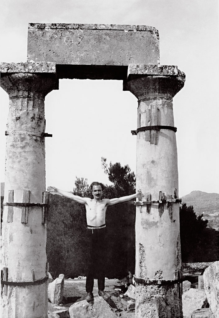 istorikesphotografies ΙΣΤΟΡΙΚΕΣ ΦΩΤΟΓΡΑΦΙΕΣ: ΔΙΑΣΗΜΟΣ ΕΛΛΗΝΑΣ ΣΕ ΝΕΑΡΗ ...