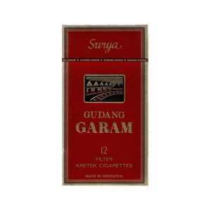 Men Have a Cigarette Tastes: Gudang Garam Surya 12 Cigarettes