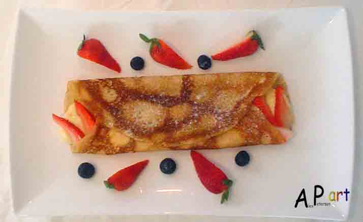 Alex the Contemporary Culinarian: Folding and Serving Crepes