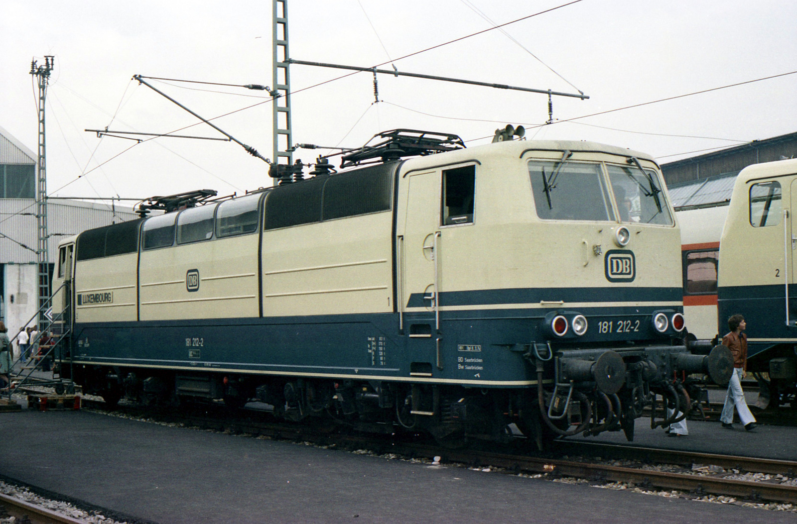 Die DB in Bildern 1966-1991: 181 und 184 - Mehrsystemloks