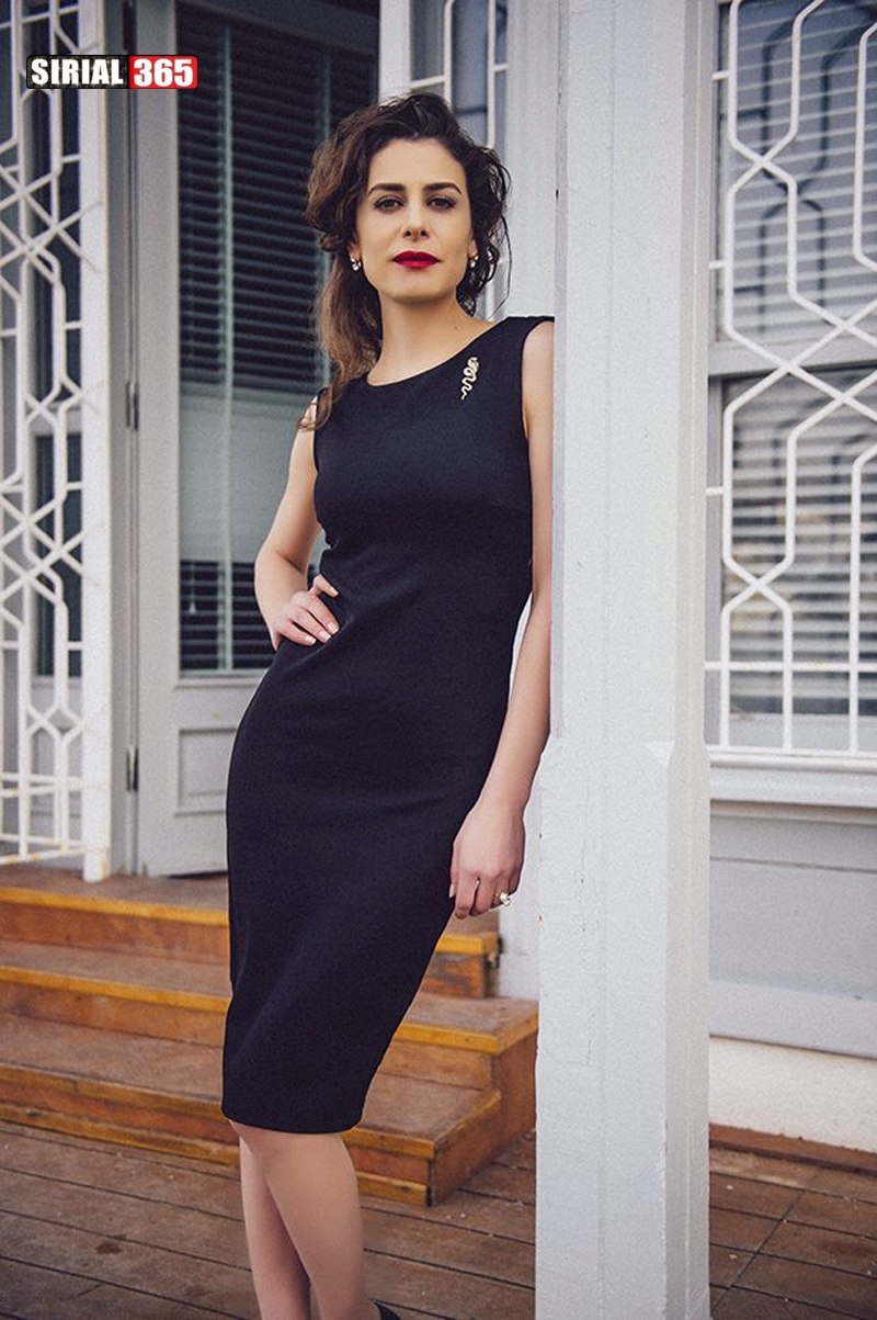 Ebru Özkan βιογραφια Ahu Yağtu | sirial365