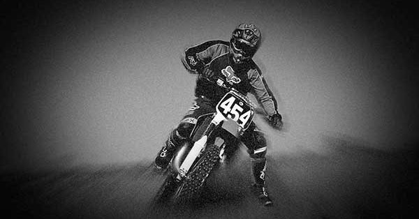 PhotoEffect: How to Create a Pinhole Effect in Photoshop