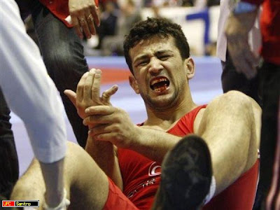 WoRld pHoTo gaLLary: Worst Sports Injuries